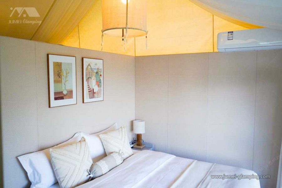 Deluxe Safari tent glamping resort and interior design on the beach ...